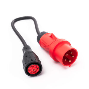 Charge the electric car at the CEE 16 A 3-phase socket